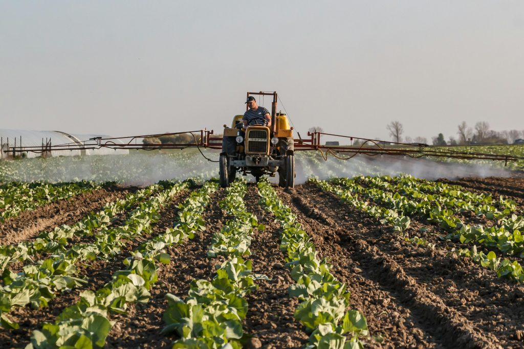 Is a boomless sprayer better? - Spoonyo
